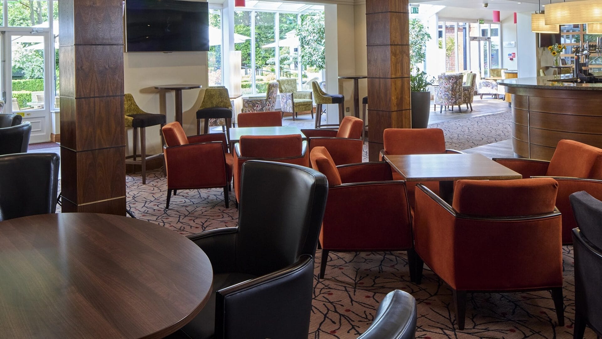 Dining & Afternoon Tea - The Bull